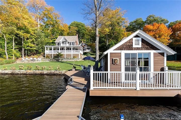 Cozy 4 Bedroom Lakehouse - Highland Lake, Winsted