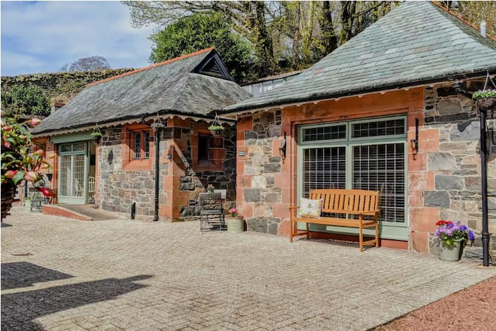 Former Coach House - Lochinvar