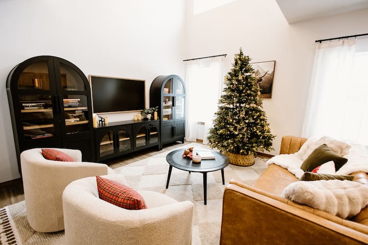 The Cozy Dakota-family-friendly Super Clean - Home - Sioux Falls, SD