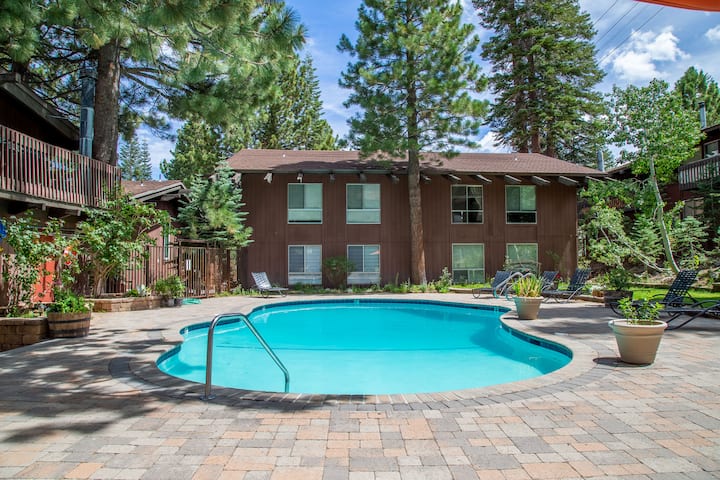 Walk To Mammoth Village: Chic Mountain Suite 101 - June Lake, CA