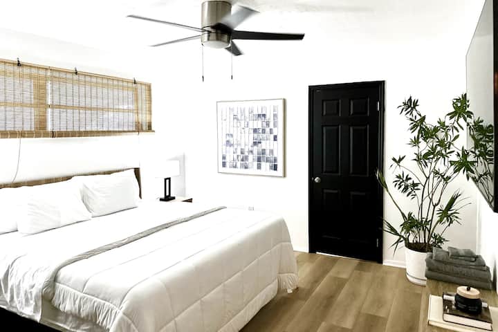 Renovated Florida Getaway - 2br. - Sunrise, FL