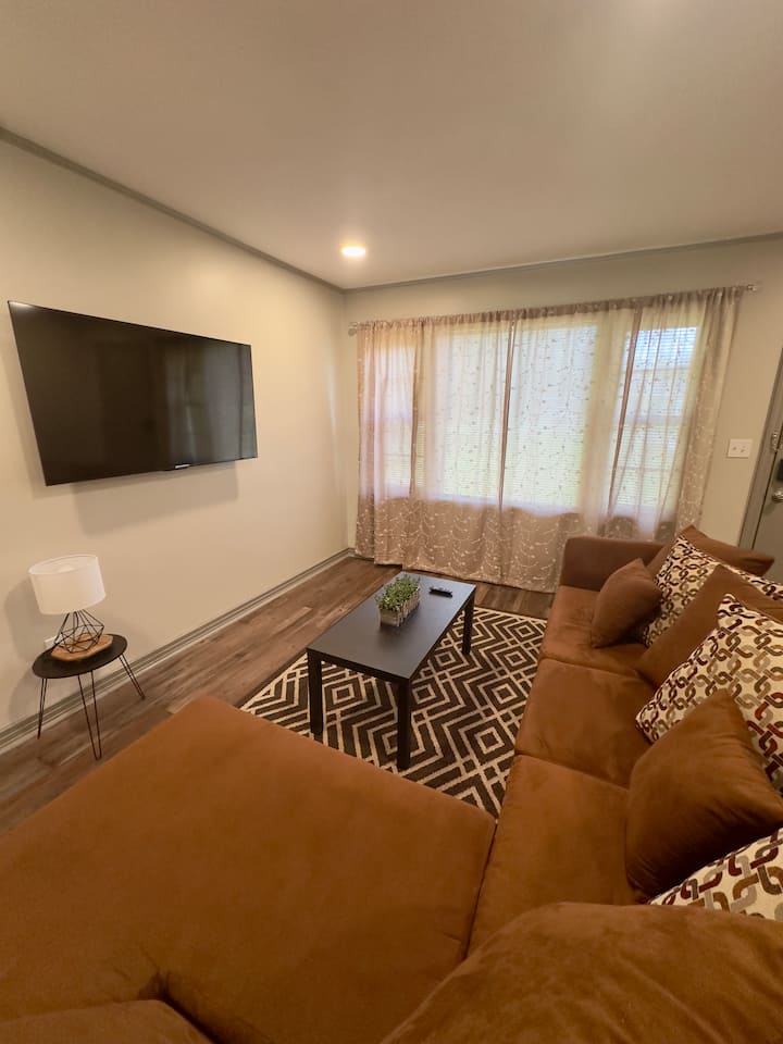 The Suite Retreat Awaits You! - Dothan, AL