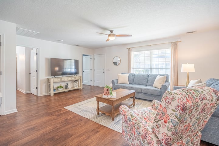 Cozy Retreat In The Heart Of Statesboro - Statesboro, GA