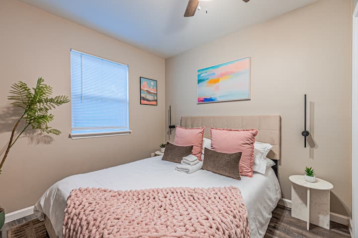 Uptown Congress Escape - Dallas, TX