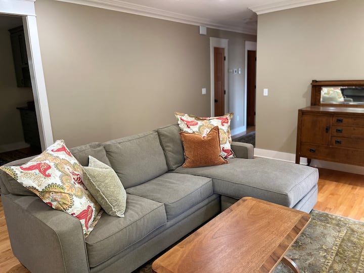 Charming Ravenna Cottage - Wedgwood - Seattle