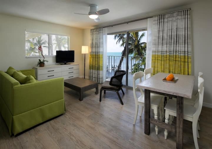 2 Suites W/queen Beds, Kitchenette, Pool & Parking - Islamorada, FL
