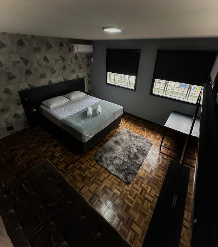 Suíte Em Hotel | Centro De Curitiba - Curitiba