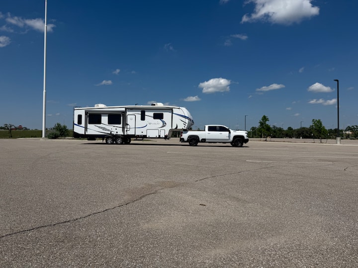Cozy Retreat Under The Stars - Wichita, KS