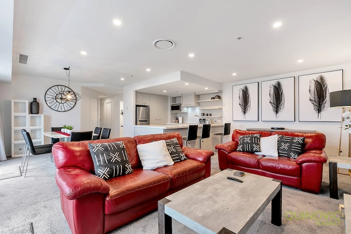 Water Views, Pool & Parking 2-bed Cbd - Auckland