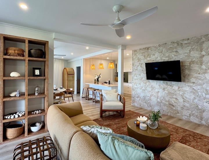 Mandalay Sunset Suite - Whitsundays