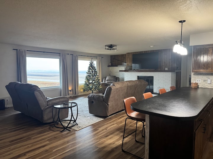 Beautiful, Serene Countryside Home - Lost Island Lake, IA