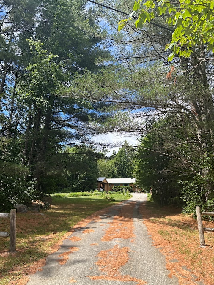 Peaceful Retreat, Stunning Views - Bethlehem, NH