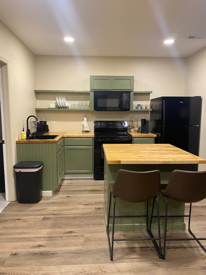 Serene Basement Apartment - Oak Ridge, TN