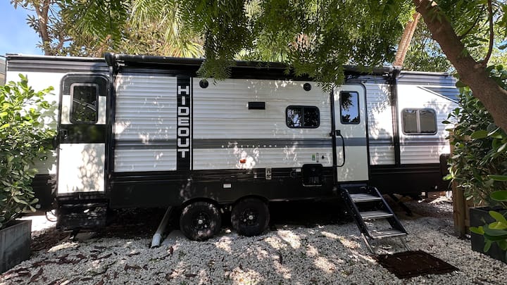 20% Off – Cozy Rolling Spot In Dania Beach - Hollywood, FL