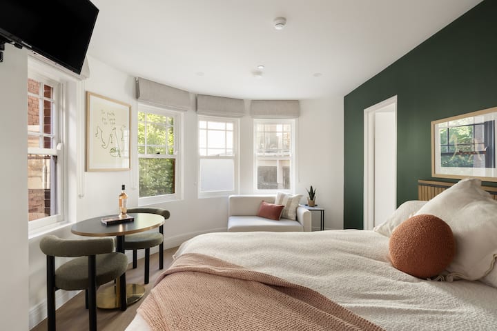 Executive Studio - North Sydney