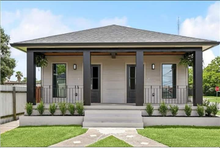 Gentilly Gem: Comfy & Cozy Vibes - United States