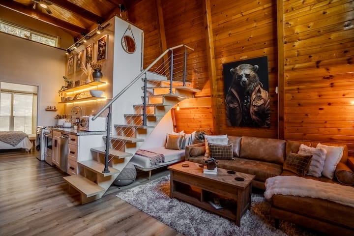 Designer Cabin Near Green Valley Lake W/ Fire Pit - Running Springs, CA