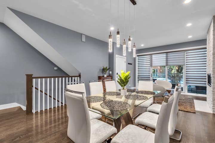 Modern 4br Retreat In Vibrant West Town - Chicago, IL
