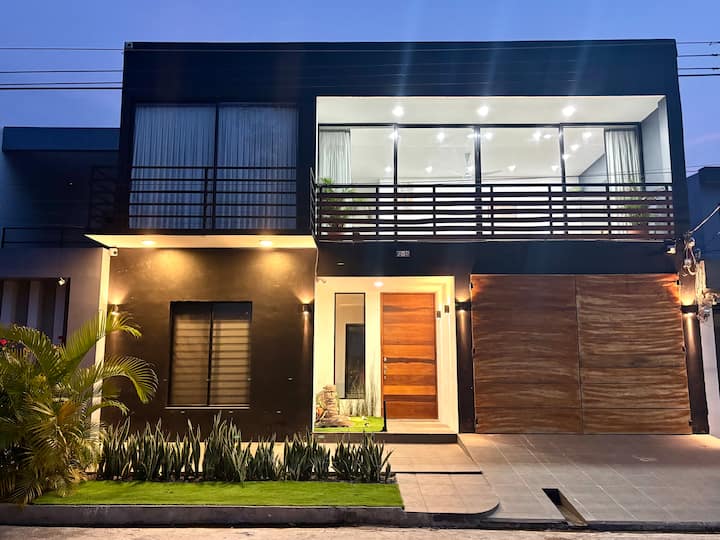 Residencia Medina - El Salvador