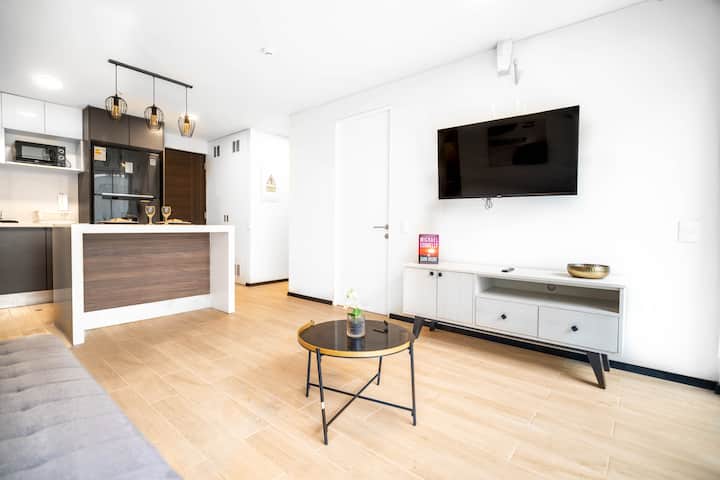 2br Con 3 Tv + Lavadora/secadora Privada + Oficina - Perú