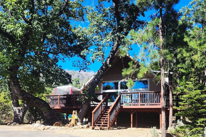 2 Br 2 Ba Upstairs In  Cabin W/hot Tub On 5.6 Acre - North Fork, CA