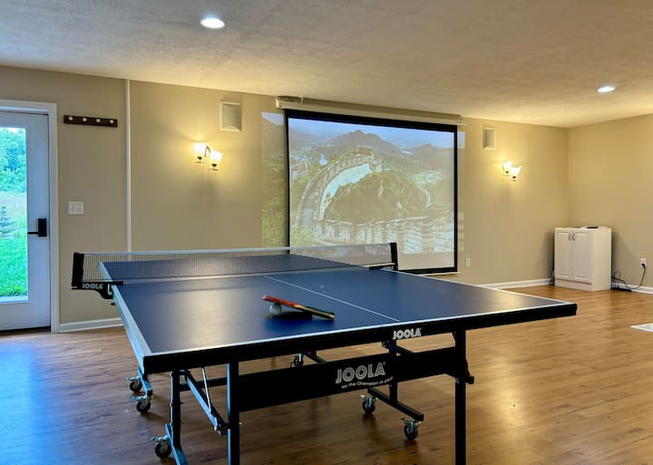 Hokie Hideaway With Game&screen - Blacksburg