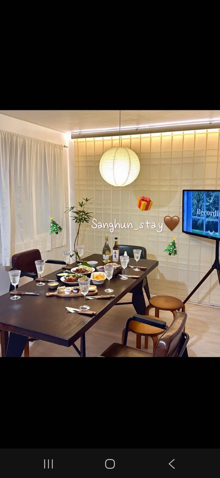 <신규50%>상헌재 / 최대8명 /3룸 / 퀸침대3개 / 밀락더마켓 / 벡스코 / 바다6분 - Nam-gu