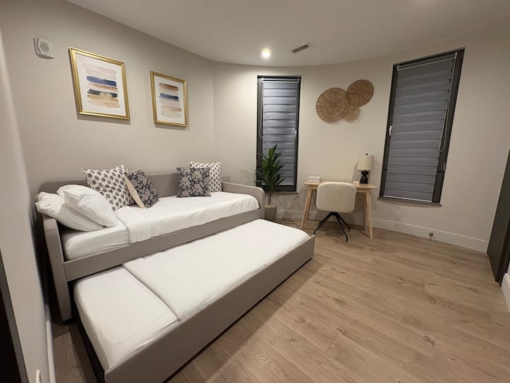 New • 5br/3b Luxe Stay • South Bay - Boston, MA