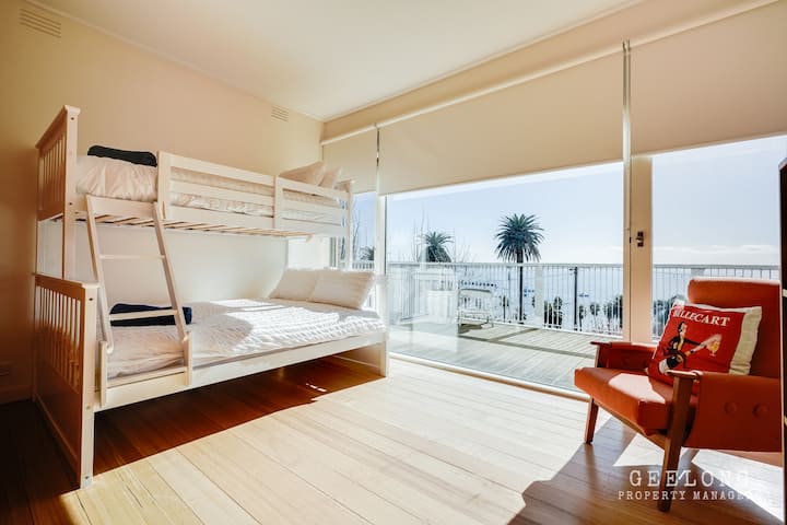 The Eastern Beach House - Geelong