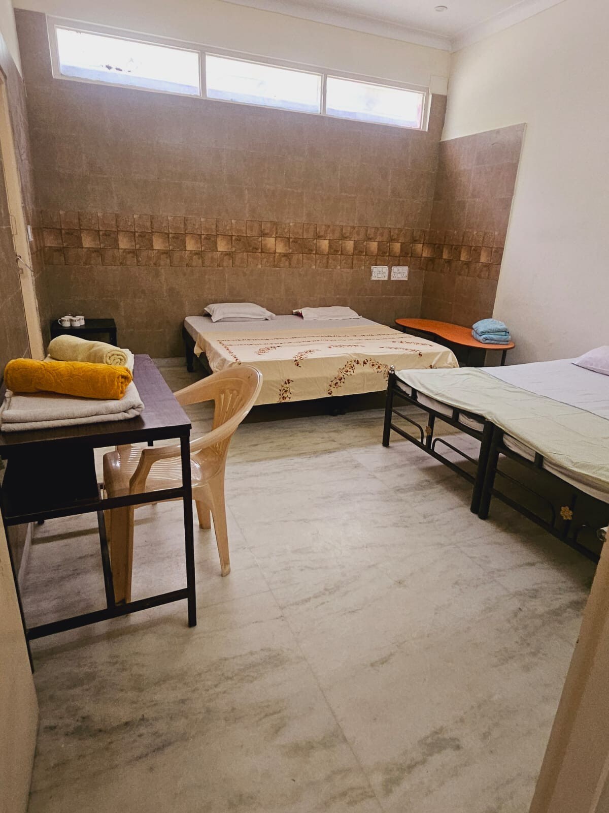 Basement room, lit airy and cool - Houses for Rent in Udaipur ...
