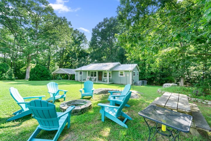 Lookout Mtn Retreat • Fire Pit • 1-acre Level Lawn - Beaver Lake, Rising Fawn