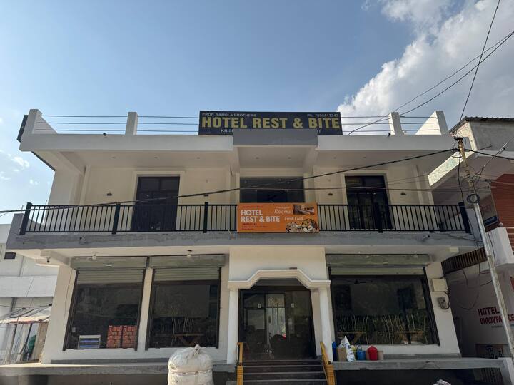 Hotel Rest And Bite Deluxe Room - Barkot