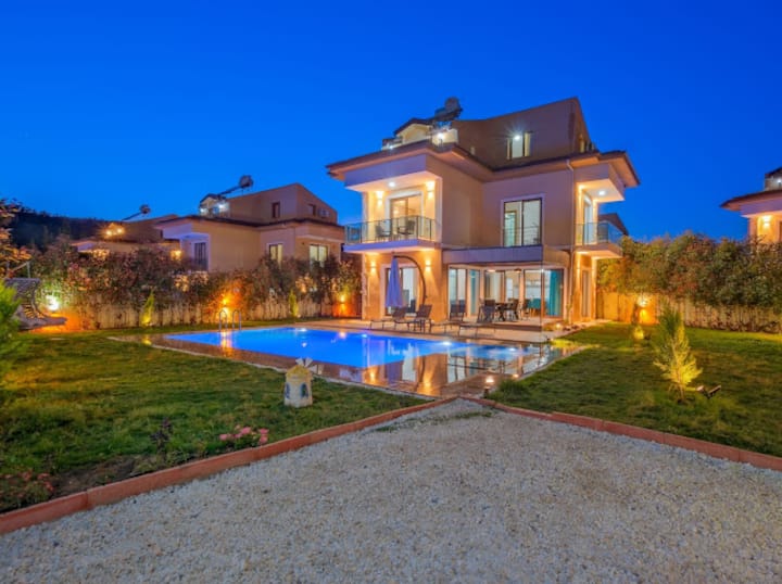 Fethiye Havuzlu Villa - Hisarönü
