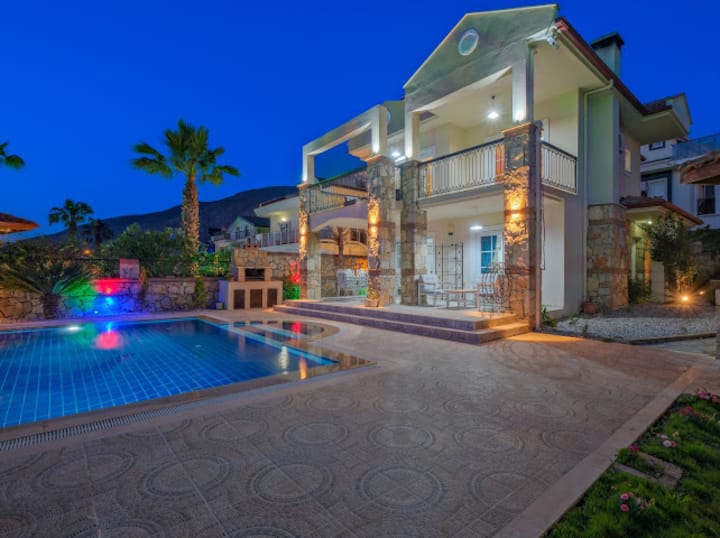 Villa Elif Büyük Havuz - Ölüdeniz