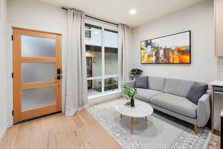 2026 World Cup Base Rooftop Views And Parking - Seattle, WA