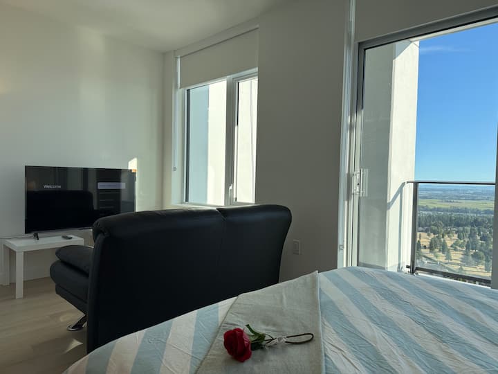 Brand New 1 Bedroom Condo Near Metrotown Burnaby - Burnaby