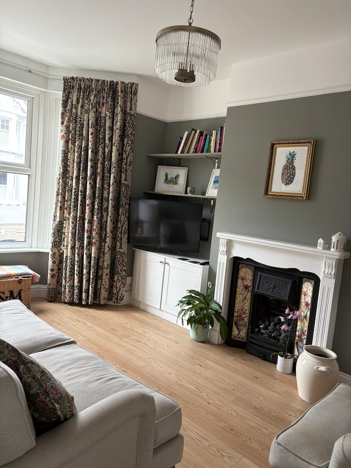 Modern Two Bed Terraced Home - 서비톤
