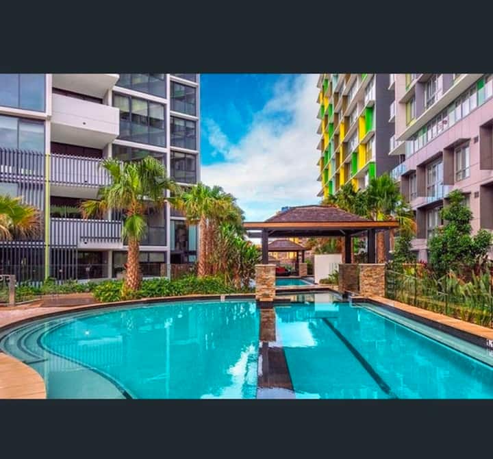 Beautiful 2 Level Apartment With Its Own Entrance - Brisbane