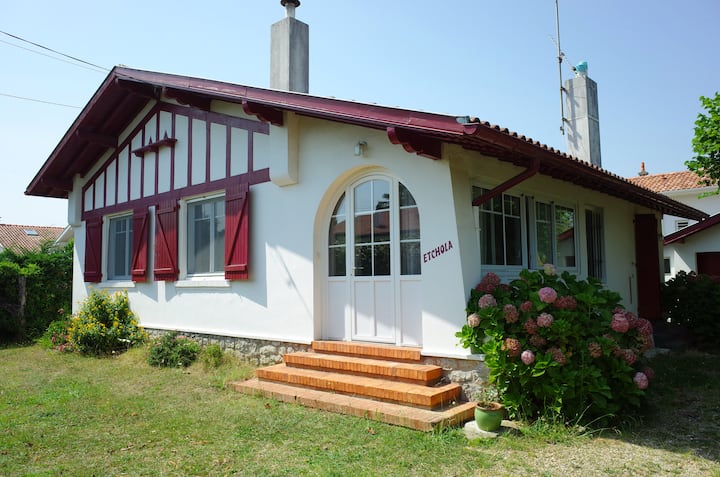 Charmante Maison Basque Avec Jardin - Biarritz