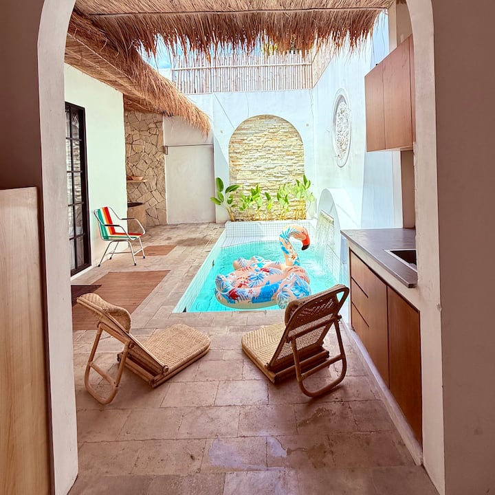 Villa Gracias With Private Pool - Boyolali