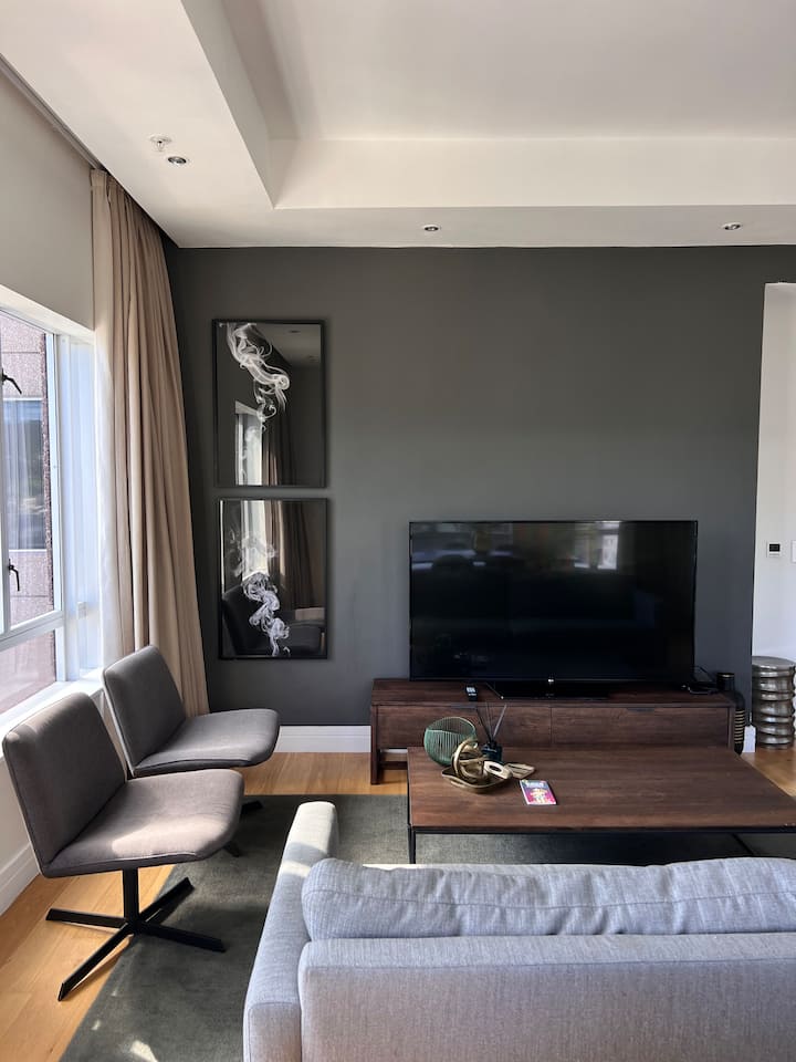 Upmarket 2 Bedroom Apartment Sea & Mountain View - Kapstadt