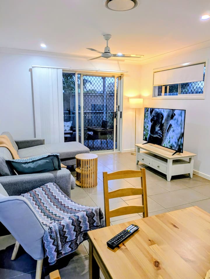 Spacious Modern Townhouse - Oxley