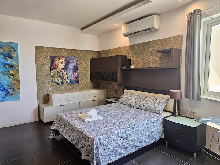 Stylish Modern Apt With Terrace - Valletta