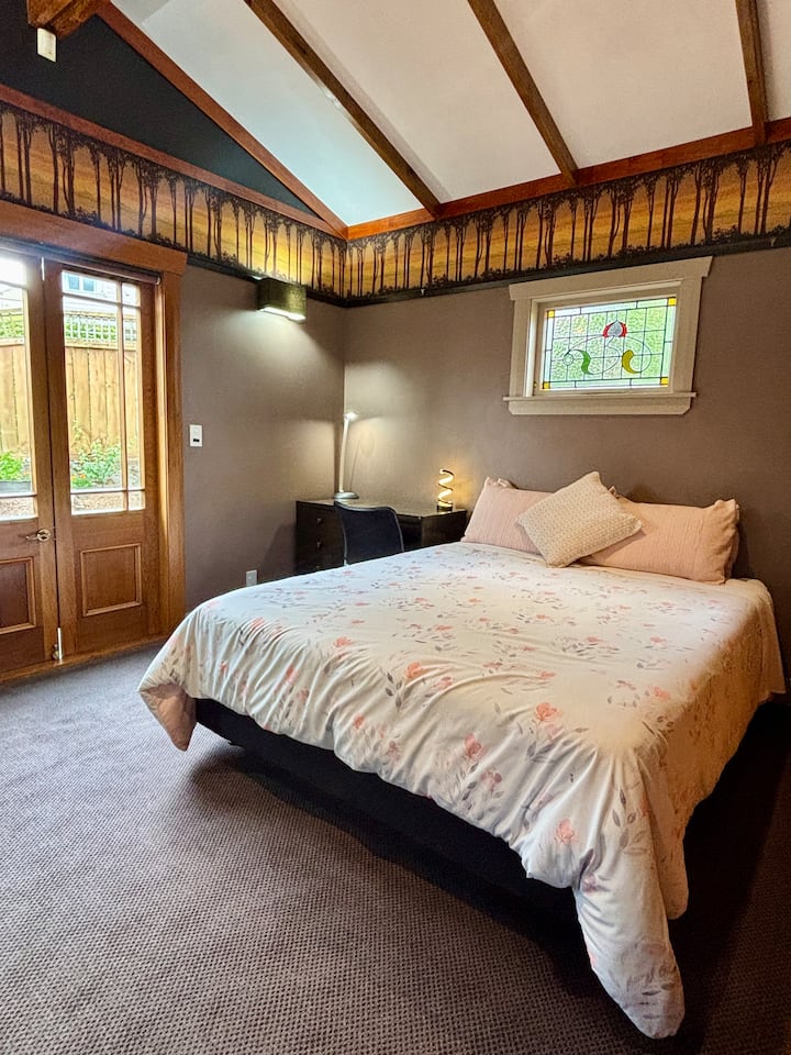 Cozy Guesthouse With Kitchen In Mt Eden - Auckland