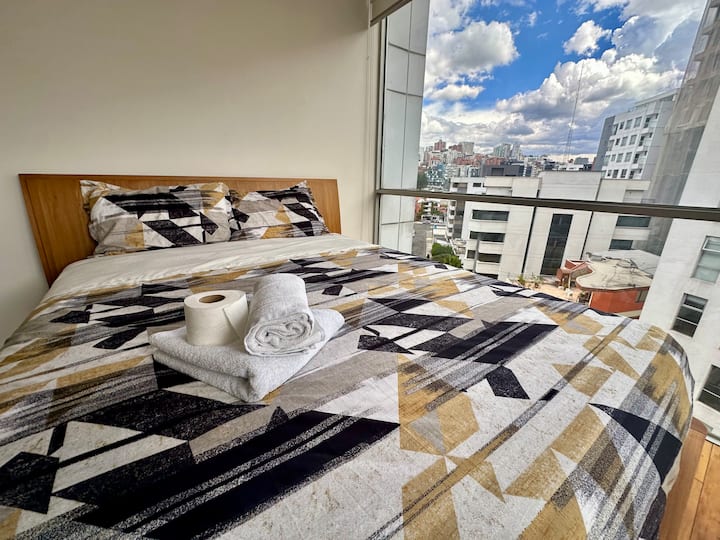 Elite Penthouse La Carolina Carrental/tourguides - Quito