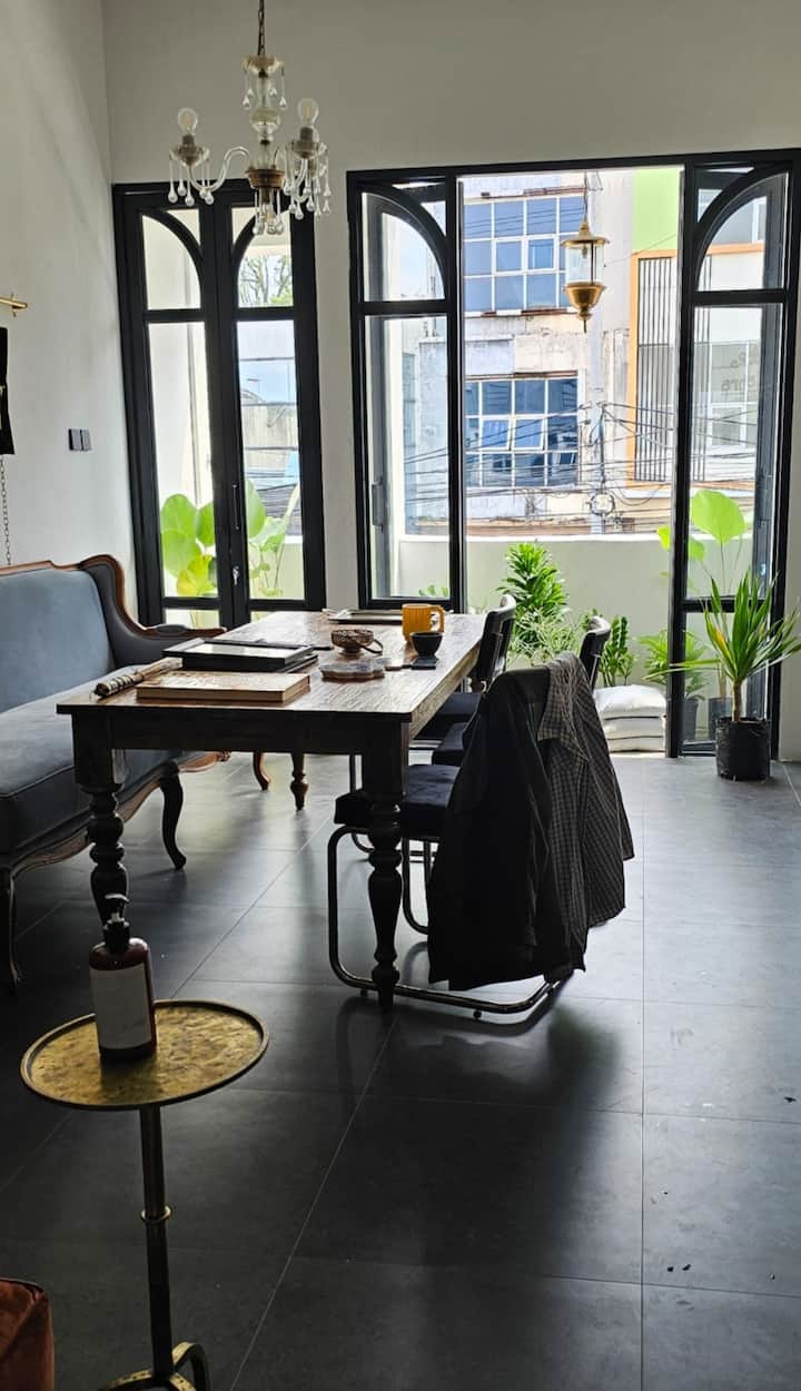 1bdr Luxe Vintage Apartment - Malang