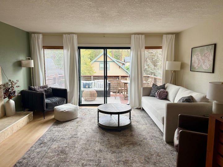 Sunrise-on-sherman-walk To Manito Park & Coffee! - Spokane, WA