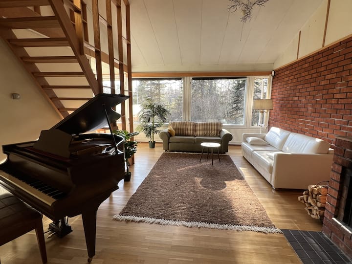 Omakotitalo Espoossa Flyygelillä Lähellä Merta - Espoo