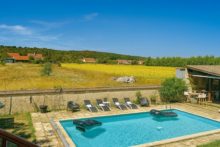 ÉVasion à Rully :Grande Maison Avec Piscine Privée - Chagny
