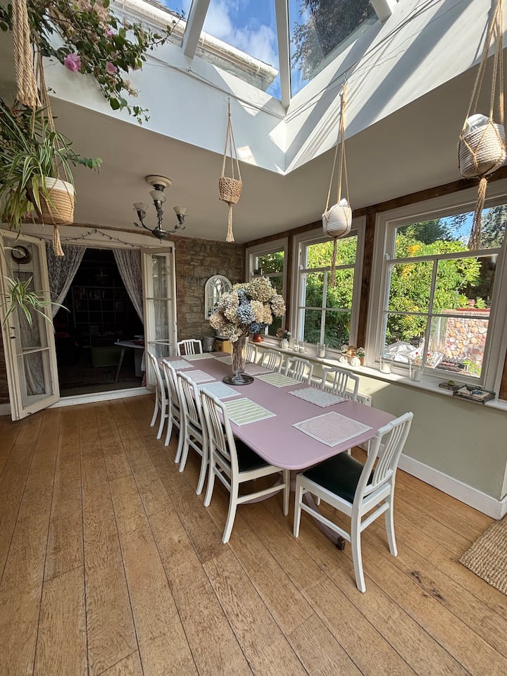 Large Characterful And Historic Family Home - シートン